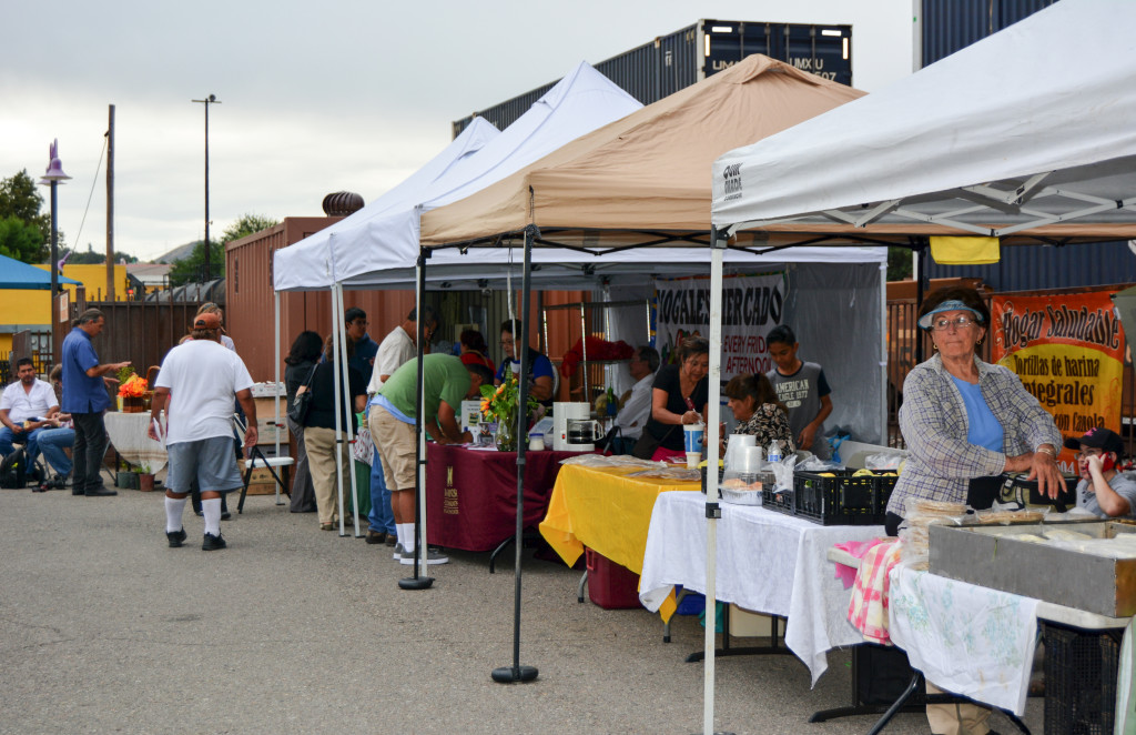 In Arizona, A Farmers’ Market Flourishes In the Shadow of the Border ...