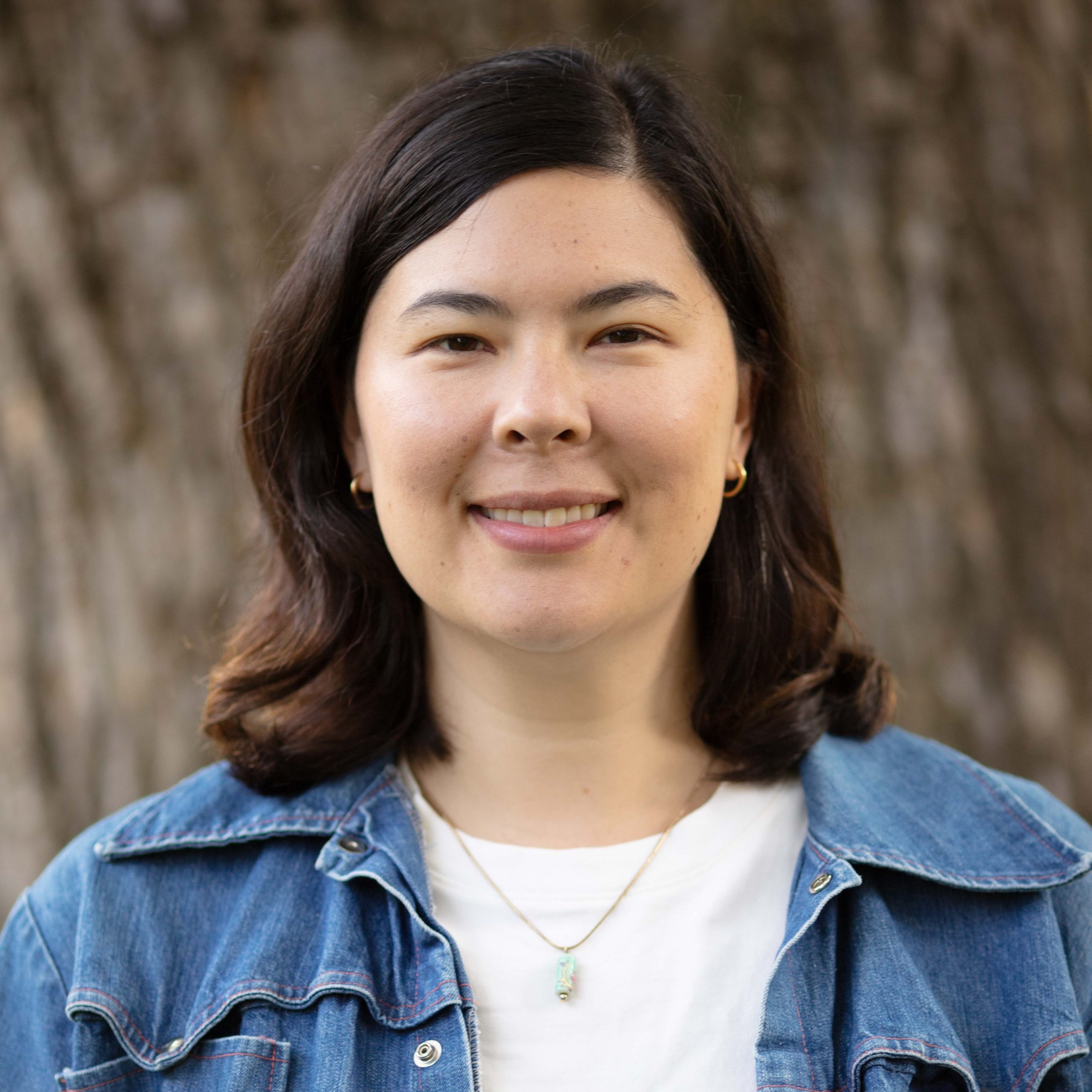 Mia Warren - Feet in 2 Worlds